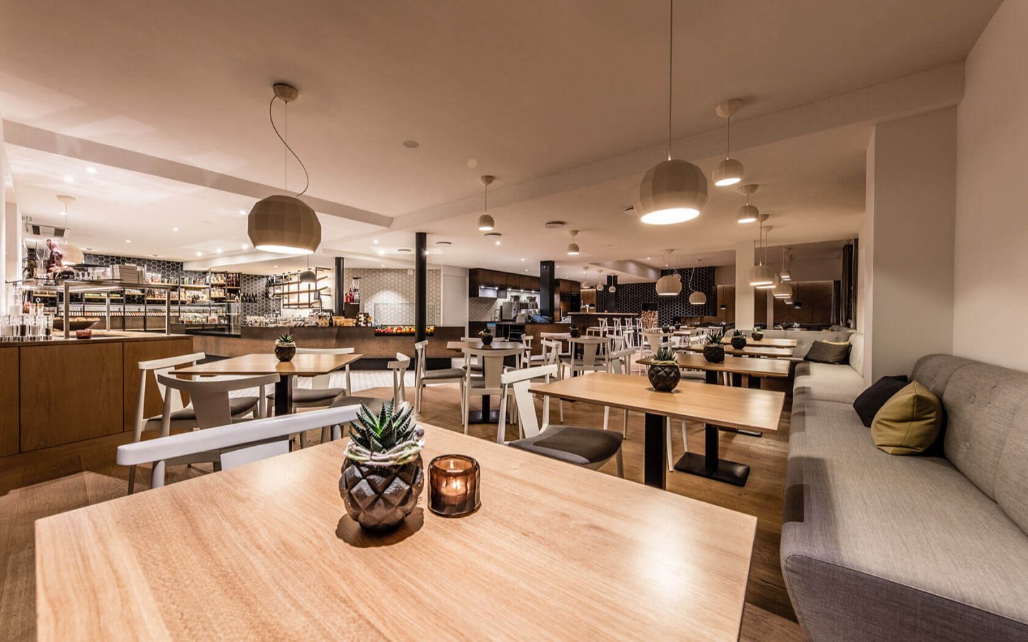 S.A.C. Silent AG – jointless acoustic ceilings - Schallabsorbierende ...